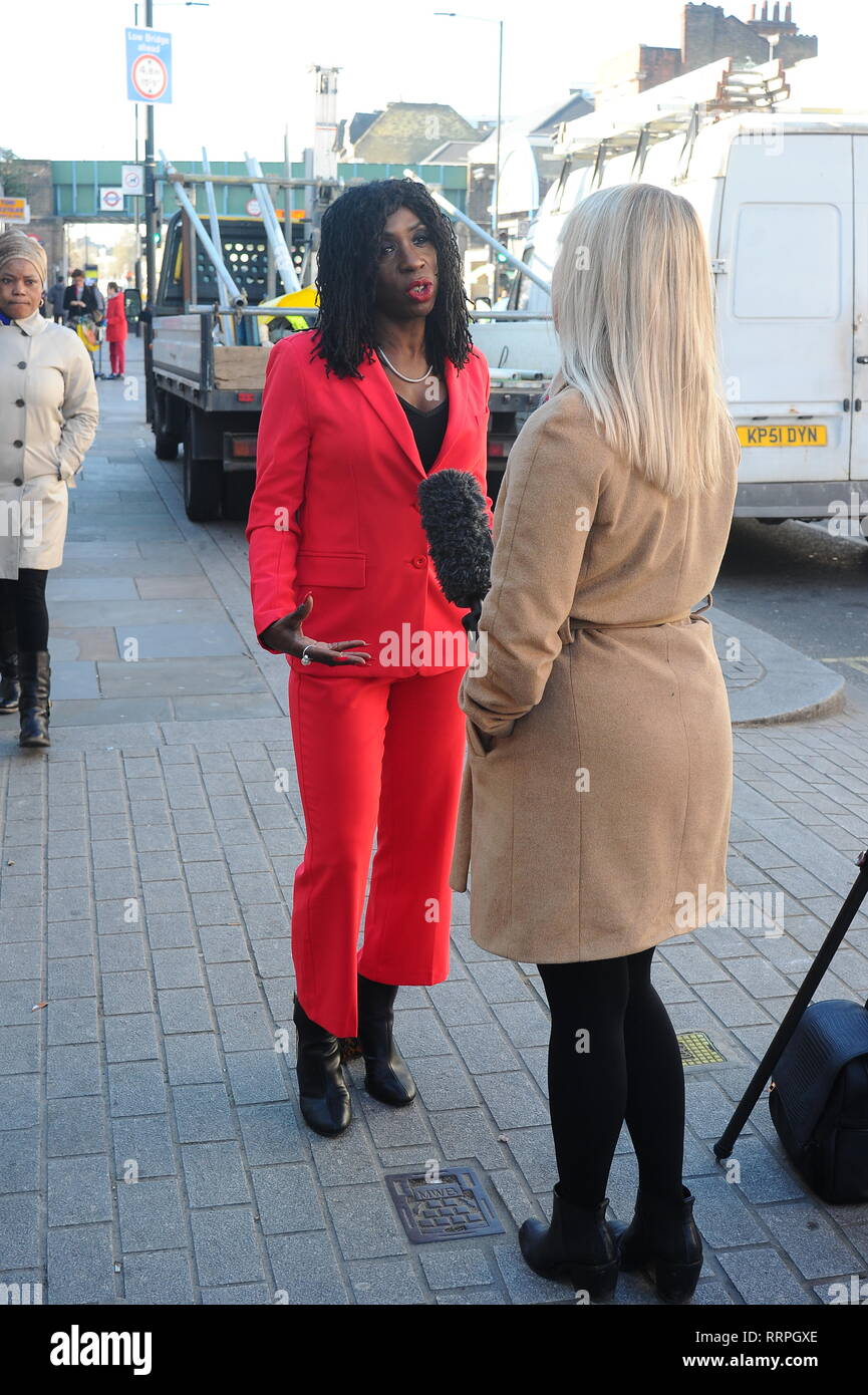 Lord bird big issue hi-res stock photography and images - Alamy
