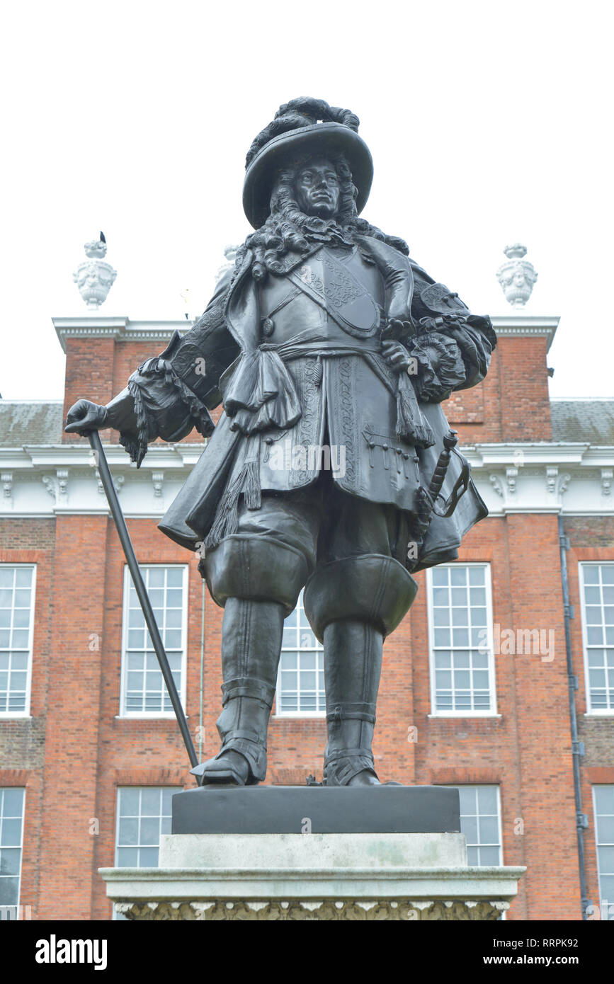 Kensington Palace South elevation looking from statue of King William ...