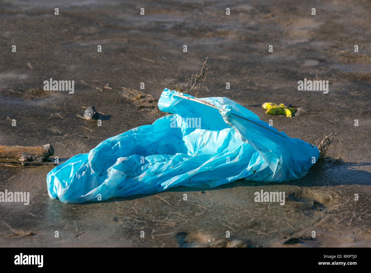 China marine litter hi-res stock photography and images - Alamy