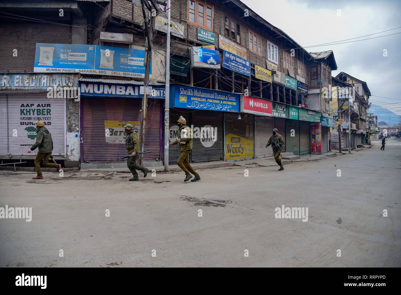 Indian raids hi-res stock photography and images - Alamy