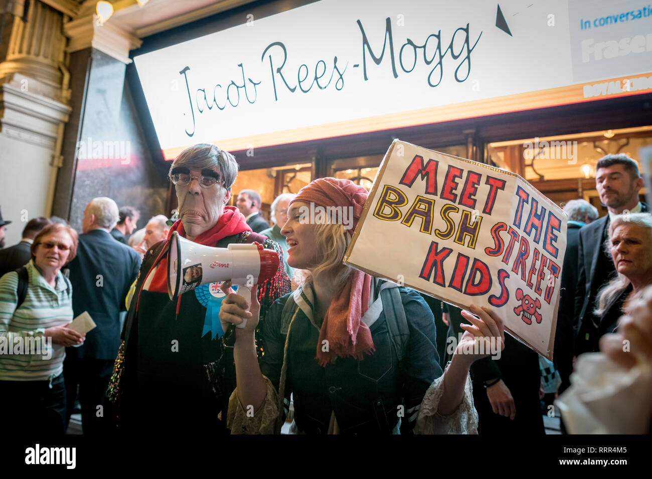 Tanis jacob wolf hi-res stock photography and images - Alamy