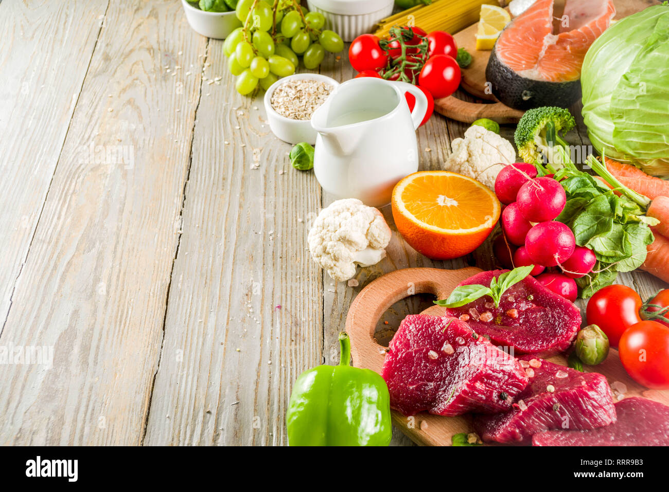 Flexitarian diet diet, with fresh vegetables, raw meat and fish ...