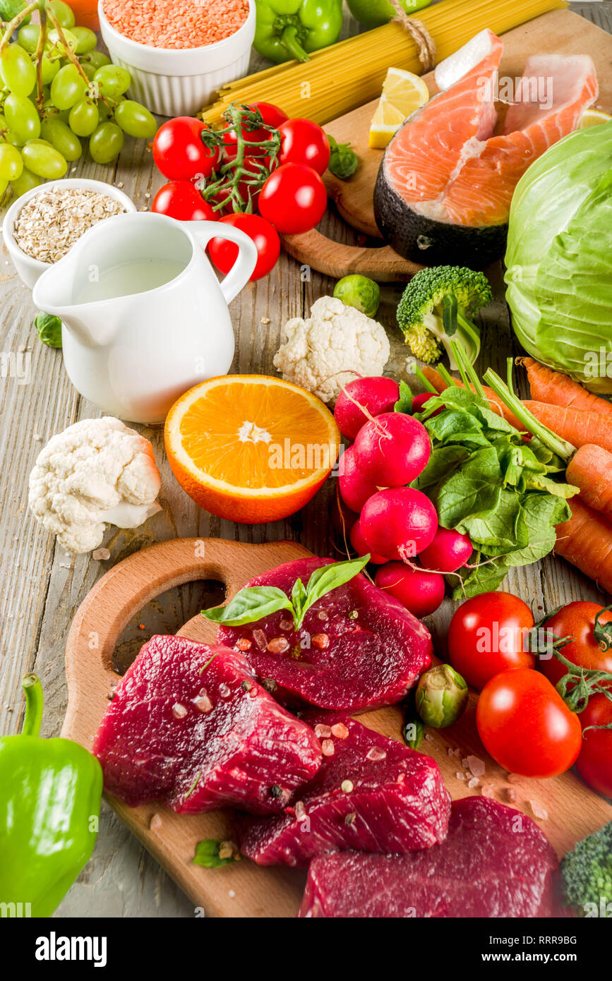 Flexitarian diet diet, with fresh vegetables, raw meat and fish ...