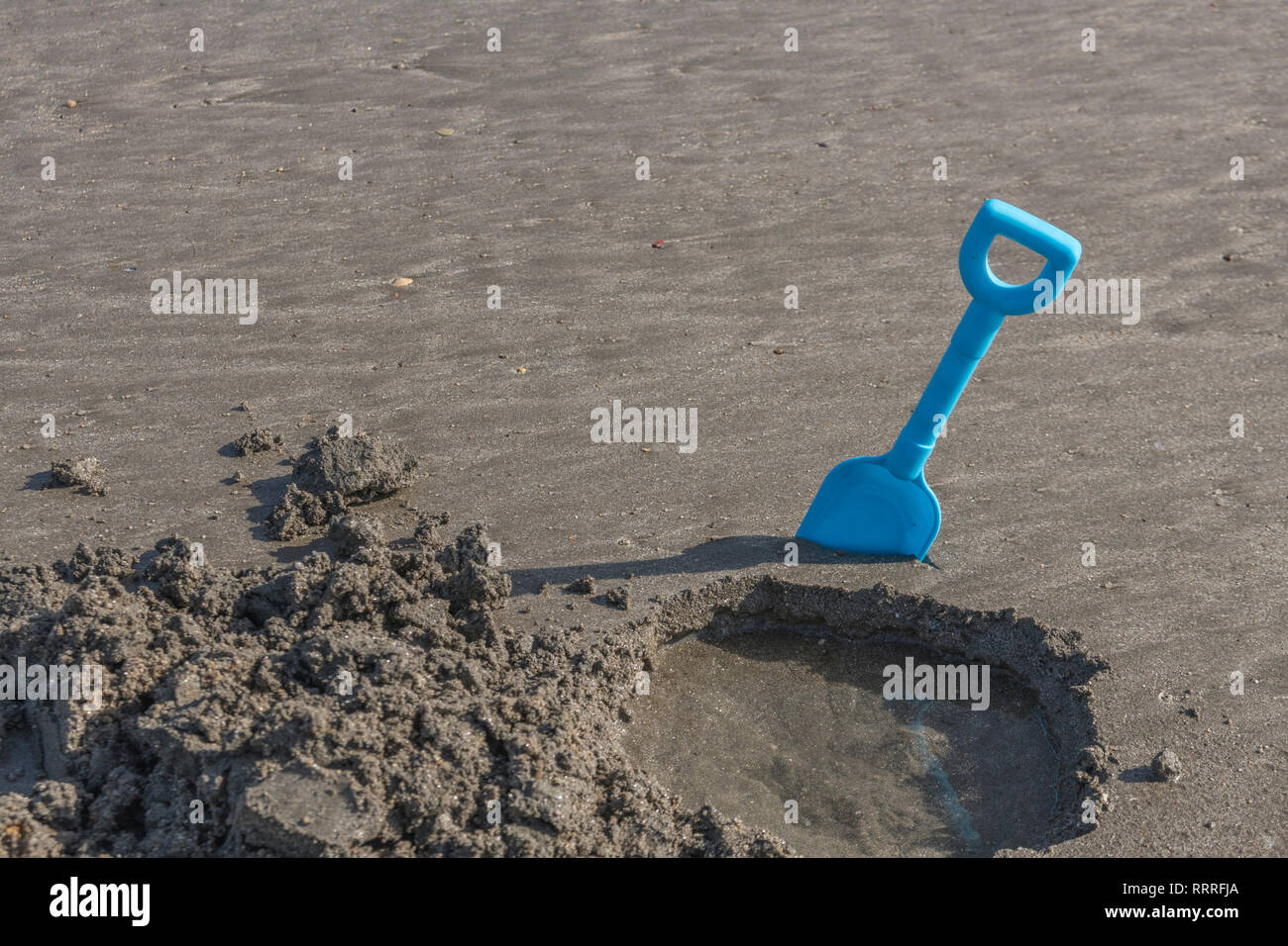 Digging Hole Deep High Resolution Stock Photography and Images - Alamy