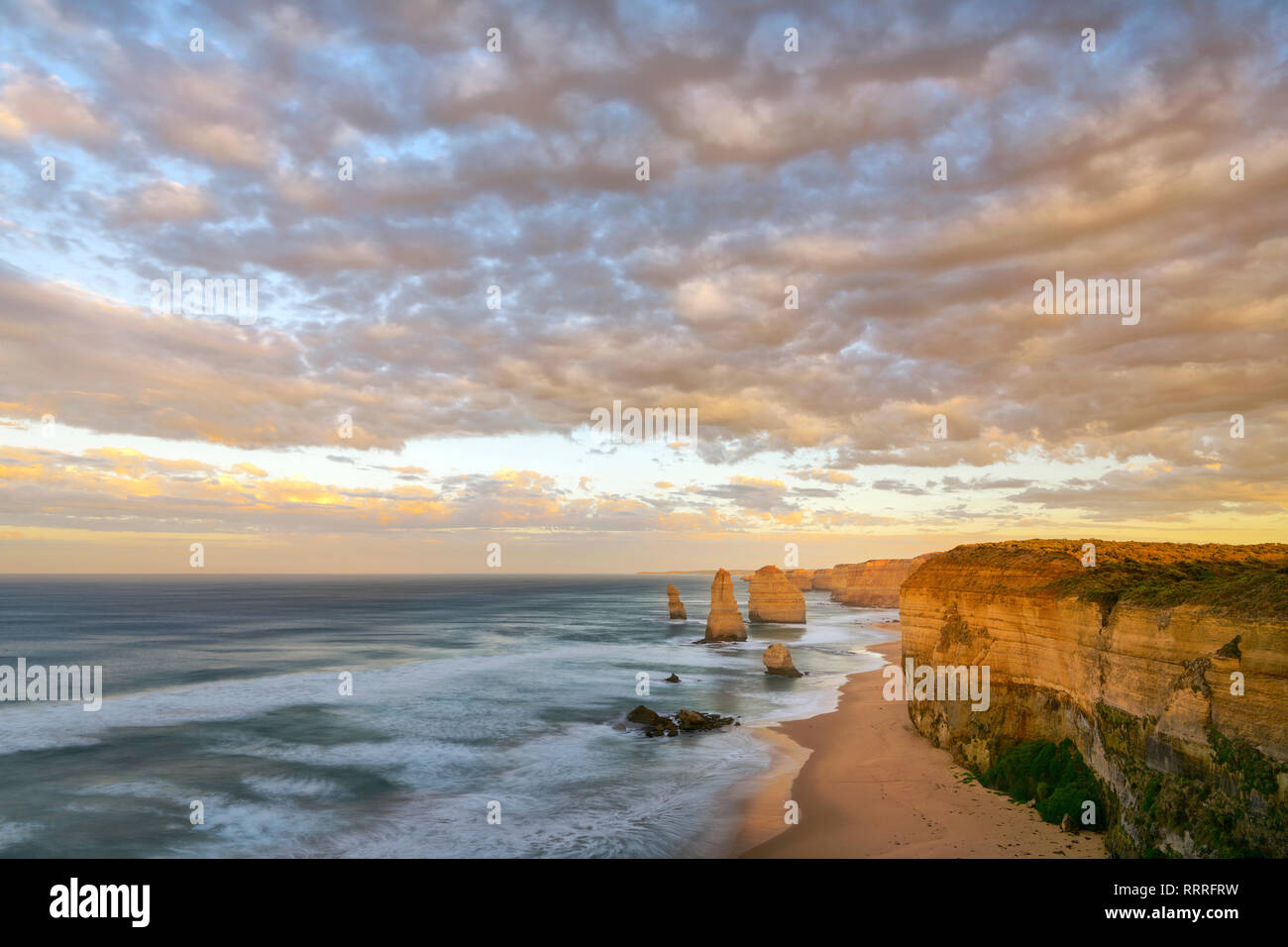 Australia, Victoria, Port Campbell National Park, Great Ocean Road ...