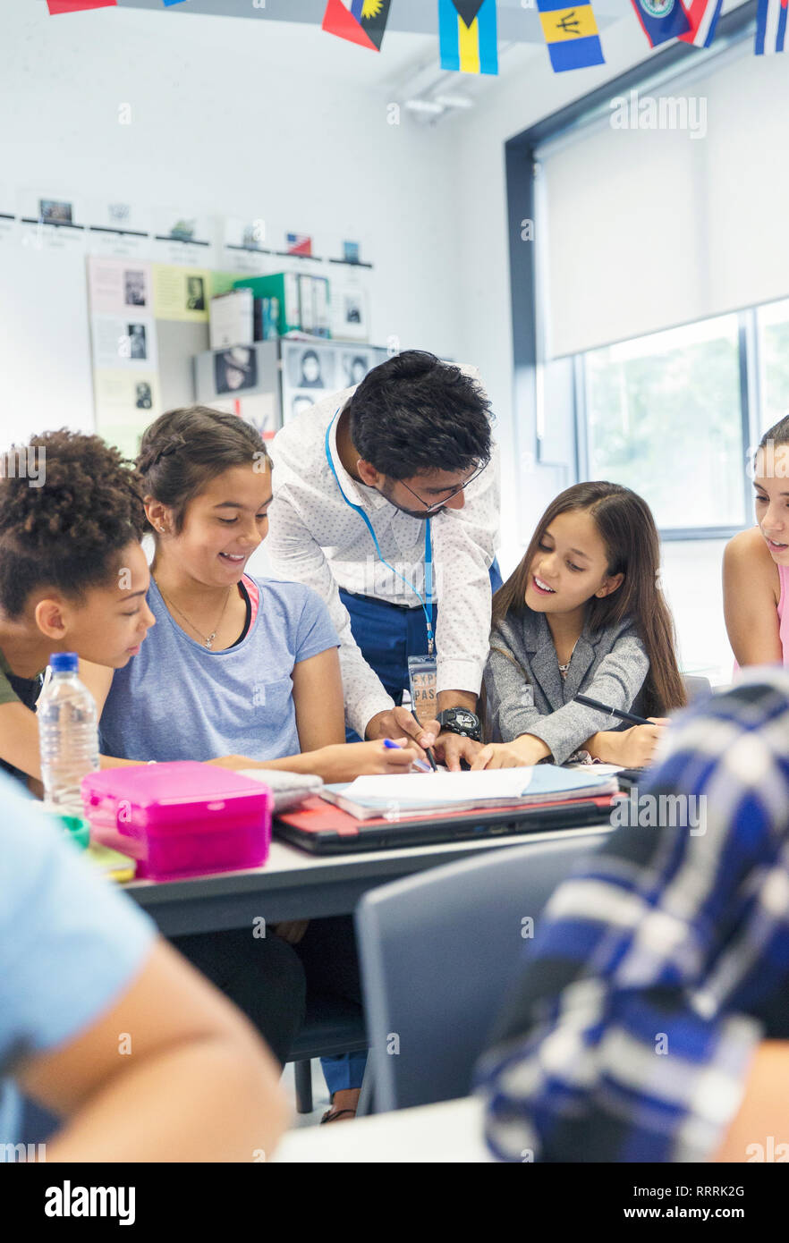 Students sitting desk classroom hi-res stock photography and images - Alamy