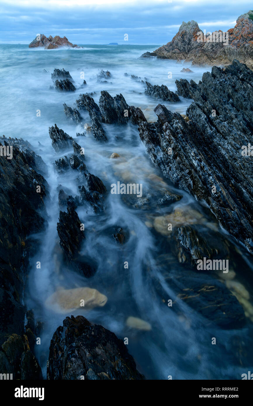 Sharp rocks hi-res stock photography and images - Alamy