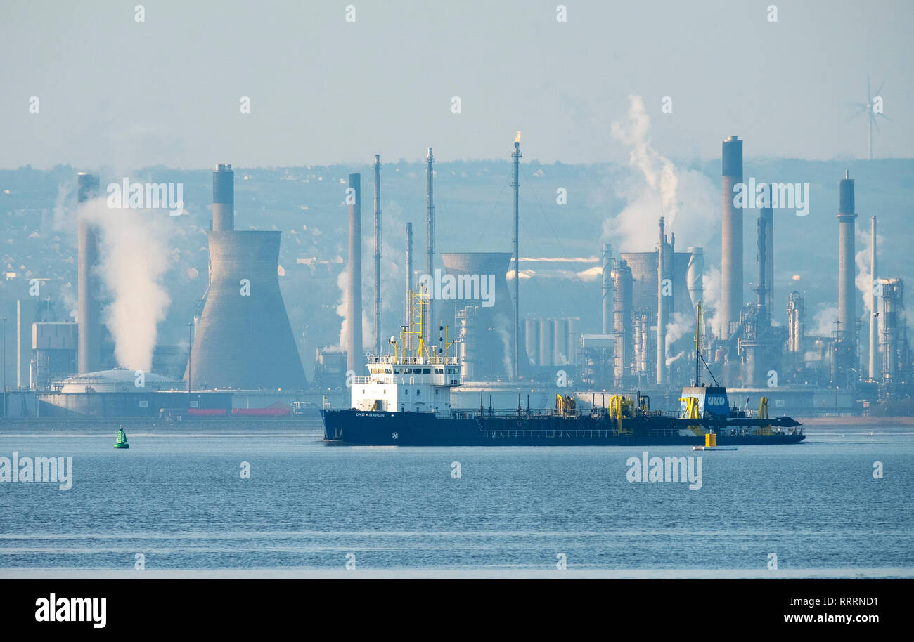 Hopper barge hi-res stock photography and images - Alamy