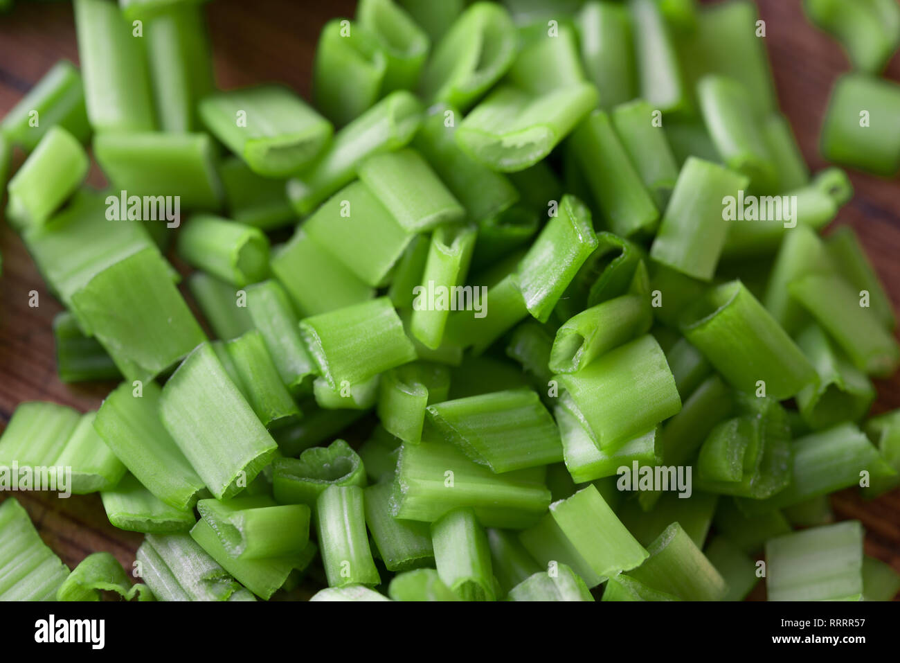 fresh green chopped chives macro Stock Photo - Alamy