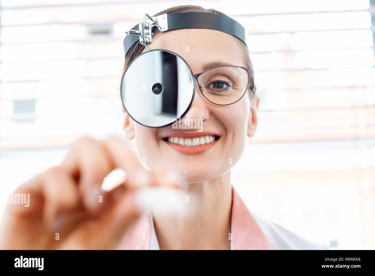 Throat exam doctor hi-res stock photography and images - Alamy