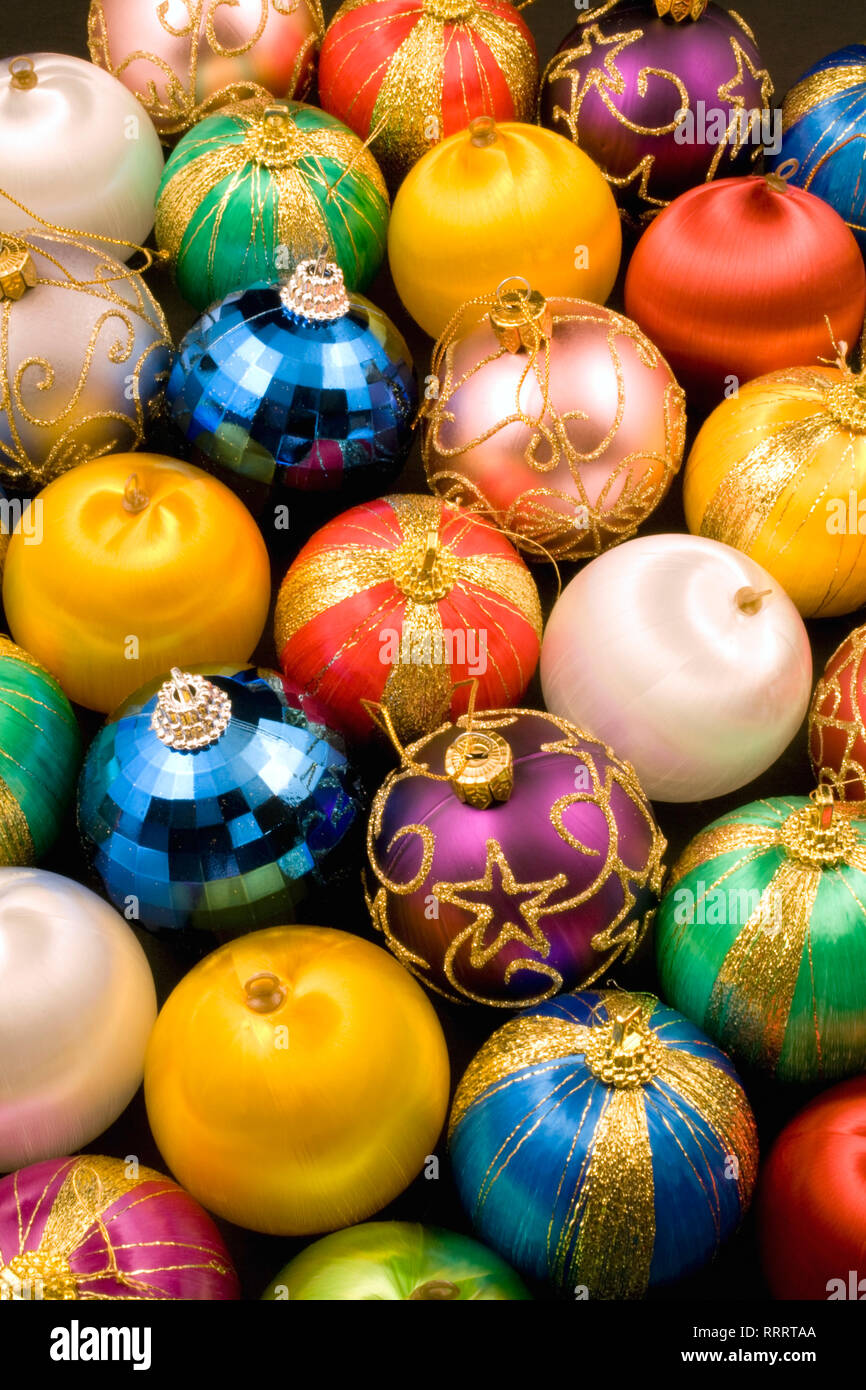 Round shaped items hi-res stock photography and images - Alamy