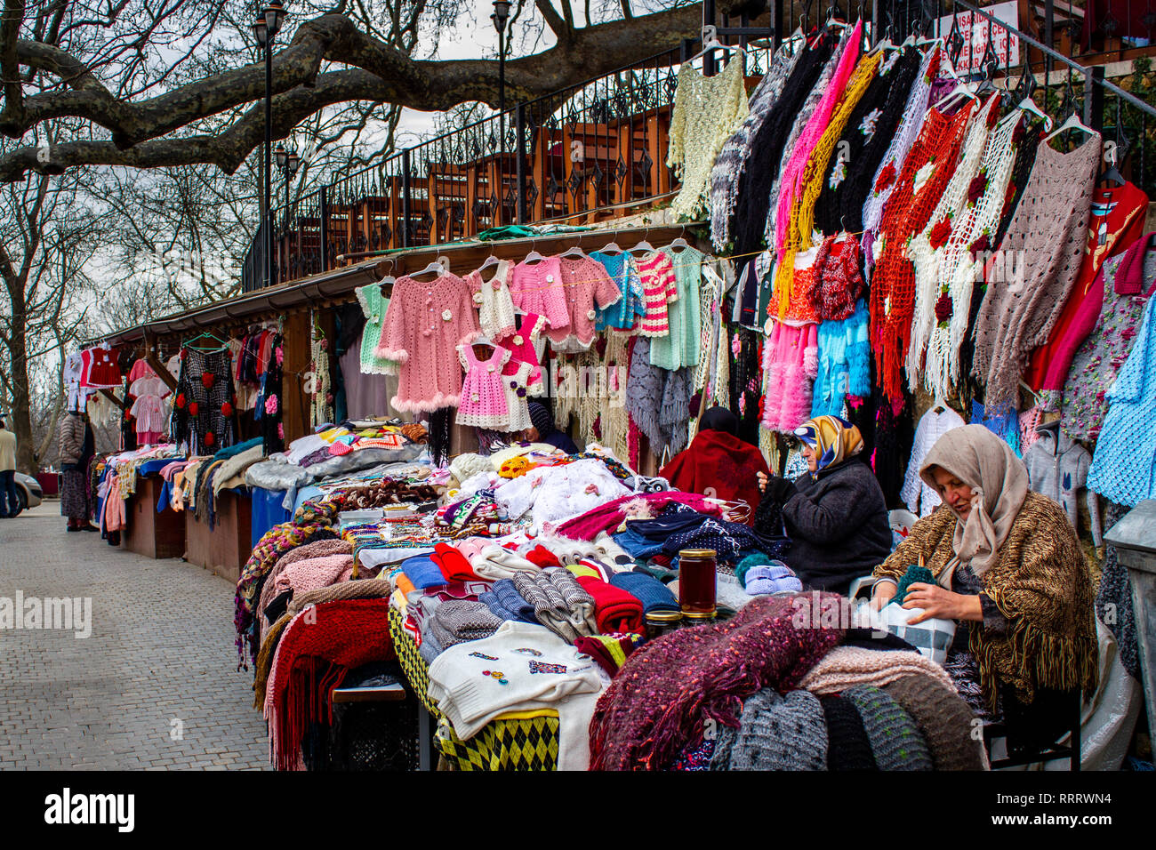 Market bursa hi-res stock photography and images - Alamy