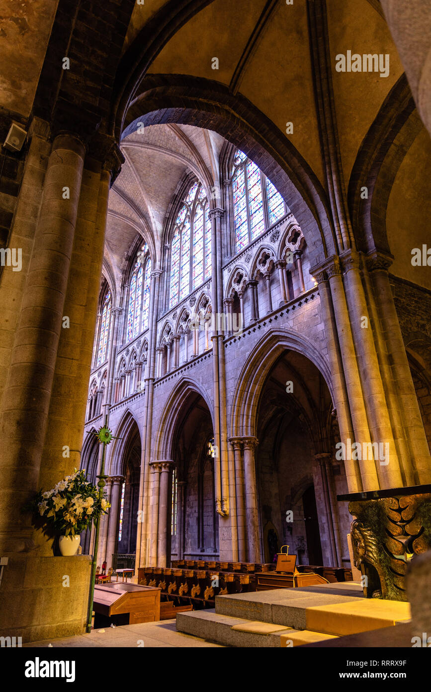 Saint malo cathedral hi-res stock photography and images - Alamy