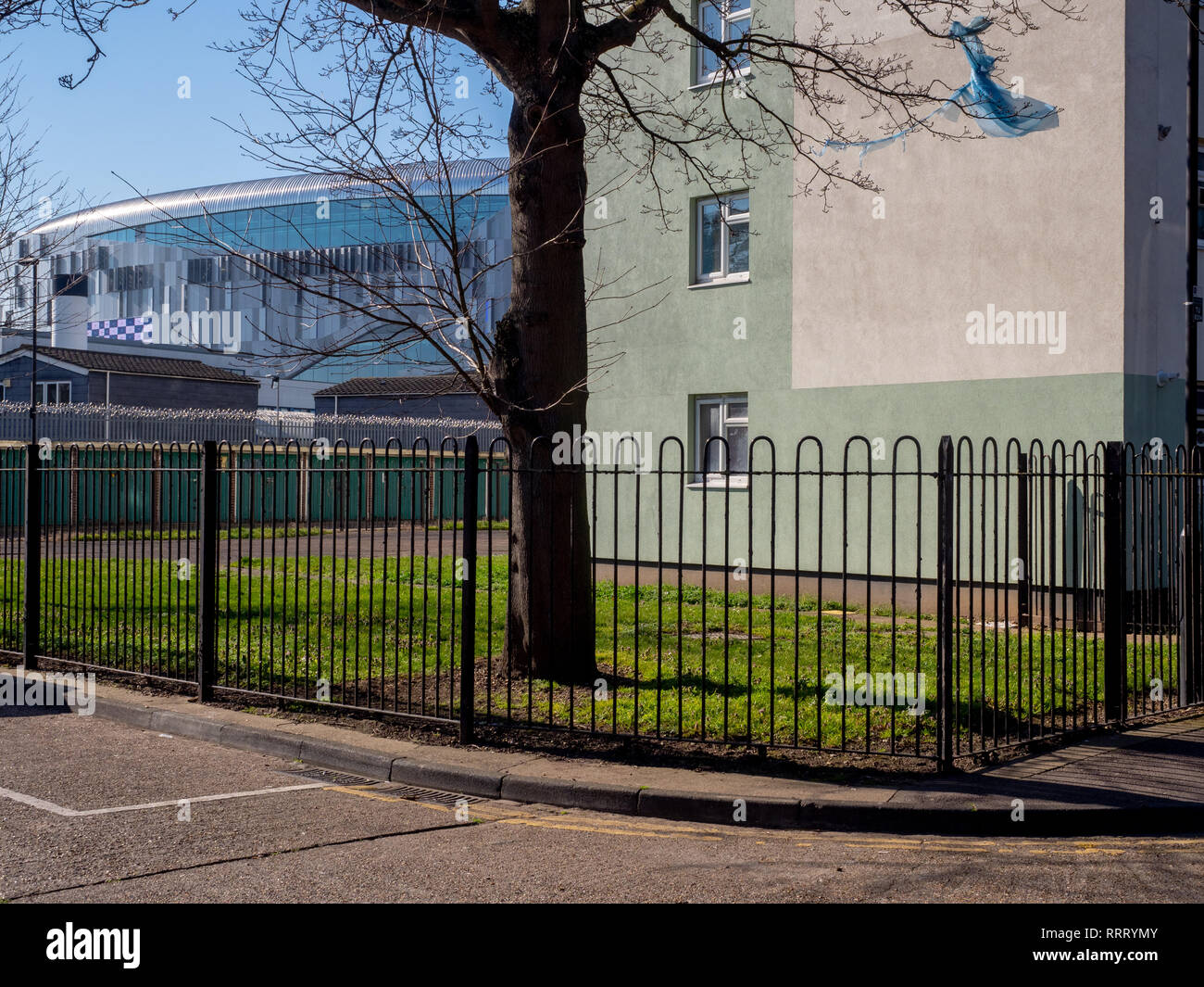 Spurs stadium hi-res stock photography and images - Alamy