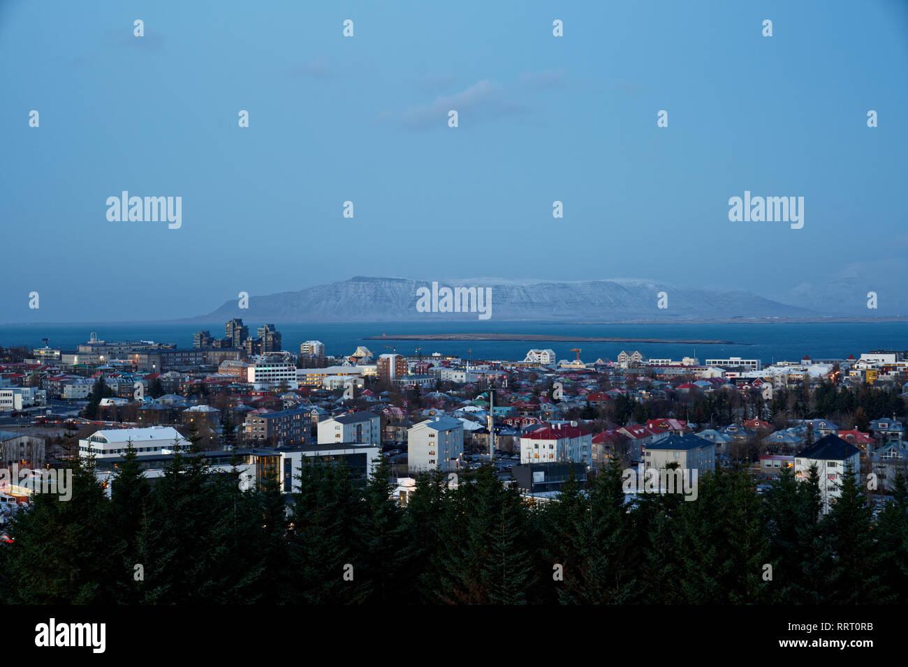 Reykjavík (Reykjavik) panorama from Perlan tower after sunset with ...
