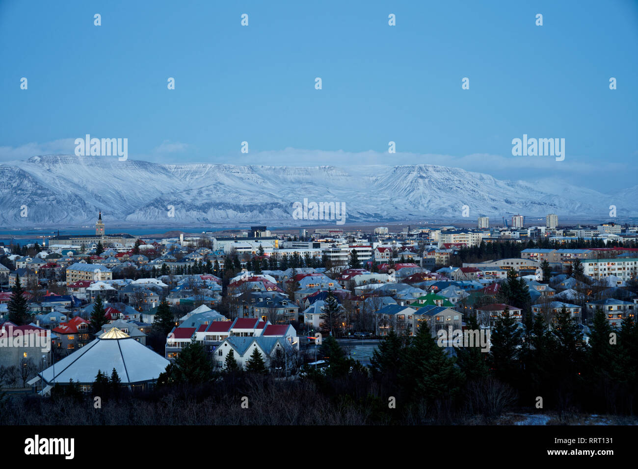 Reykjavík (Reykjavik) panorama from Perlan tower after sunset with ...