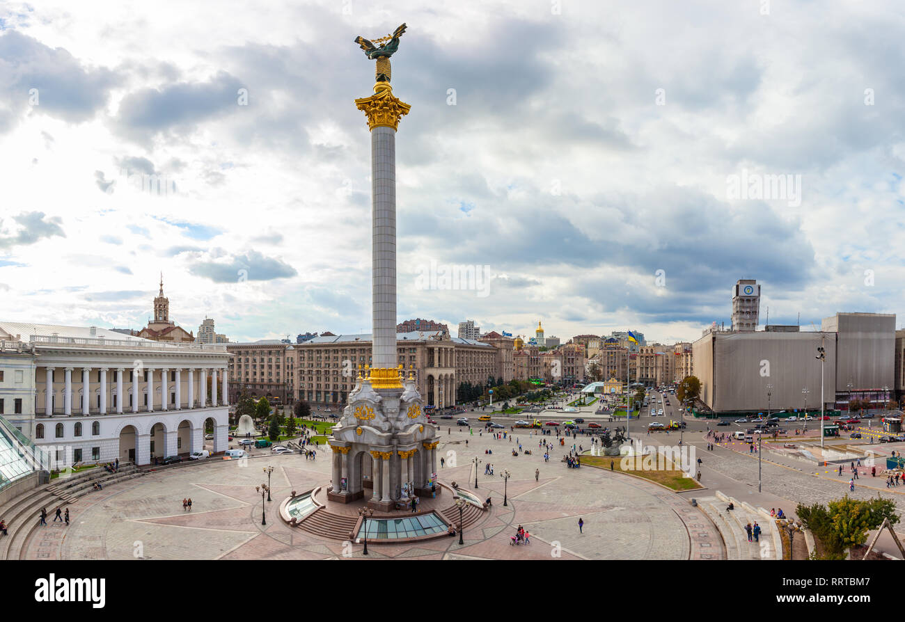 Independence Square - Maidan Nezalezhnosti in Kiev, Ukraine Stock Photo ...