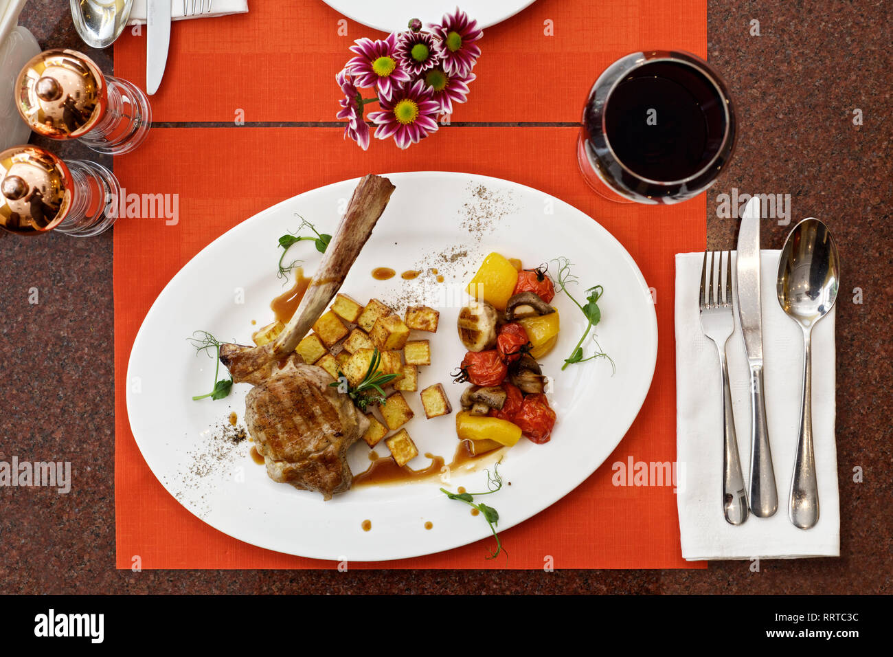 rack of lamb with grilled vegetables Stock Photo - Alamy