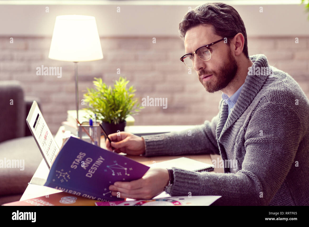 Technology intelligence hi-res stock photography and images - Alamy