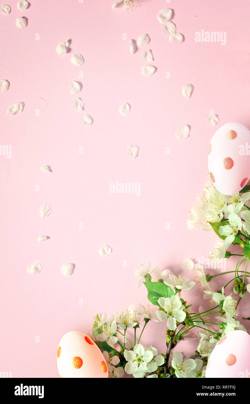 Easter background with eggs, Spring concept Stock Photo - Alamy