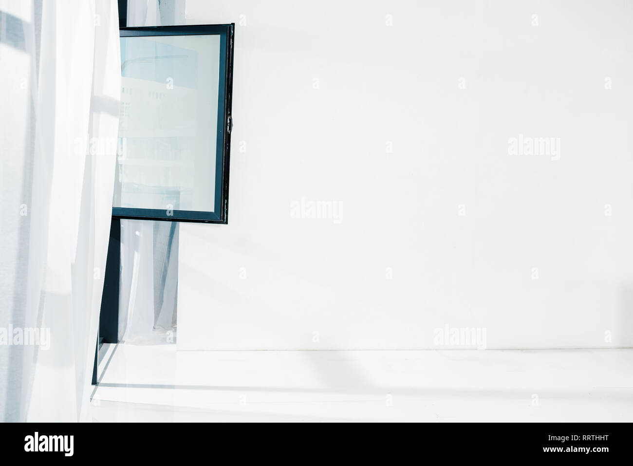 White glass windows with sunlight hi-res stock photography and images ...