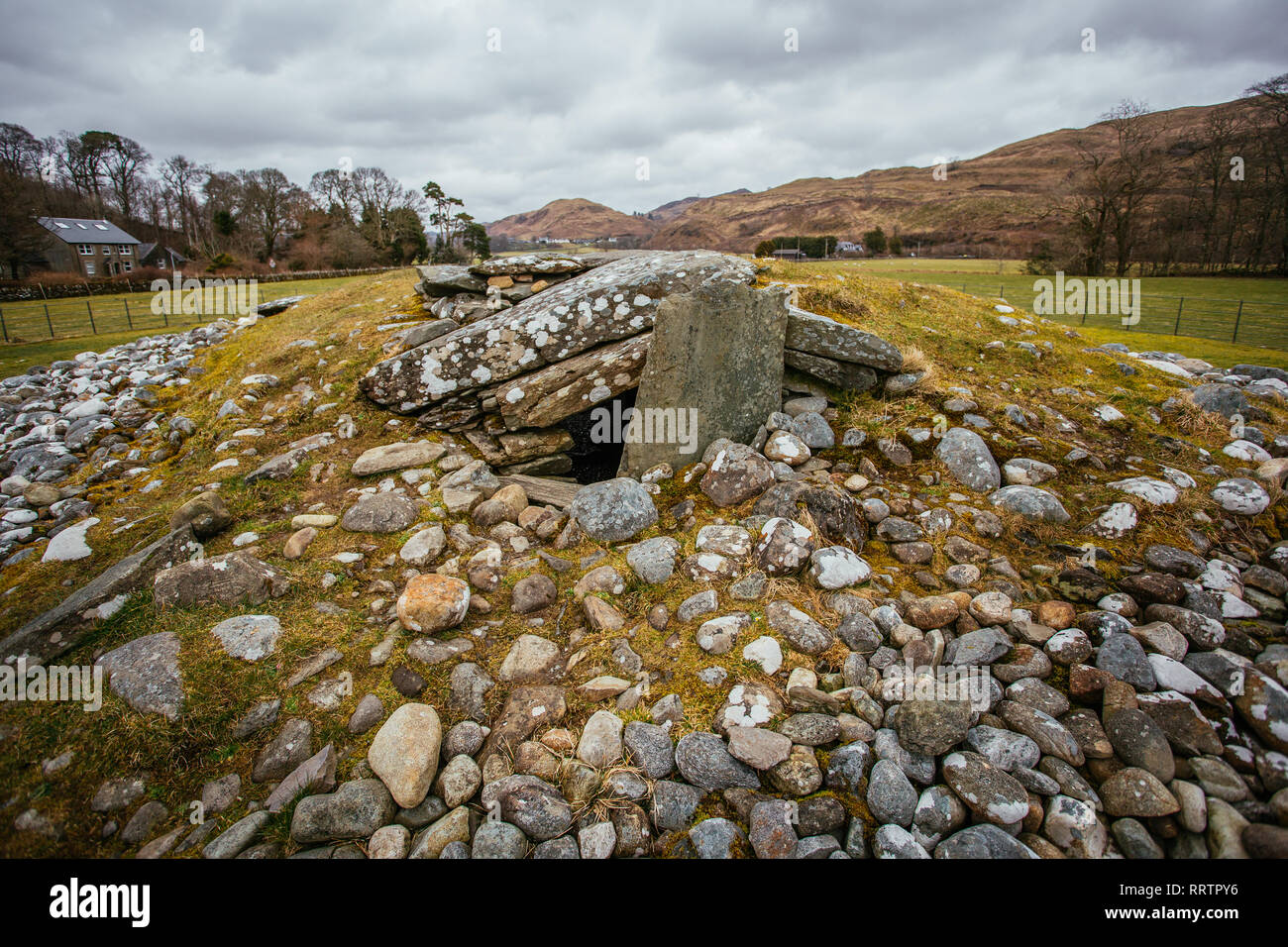 Prehistoric linear cemetery hi-res stock photography and images - Alamy