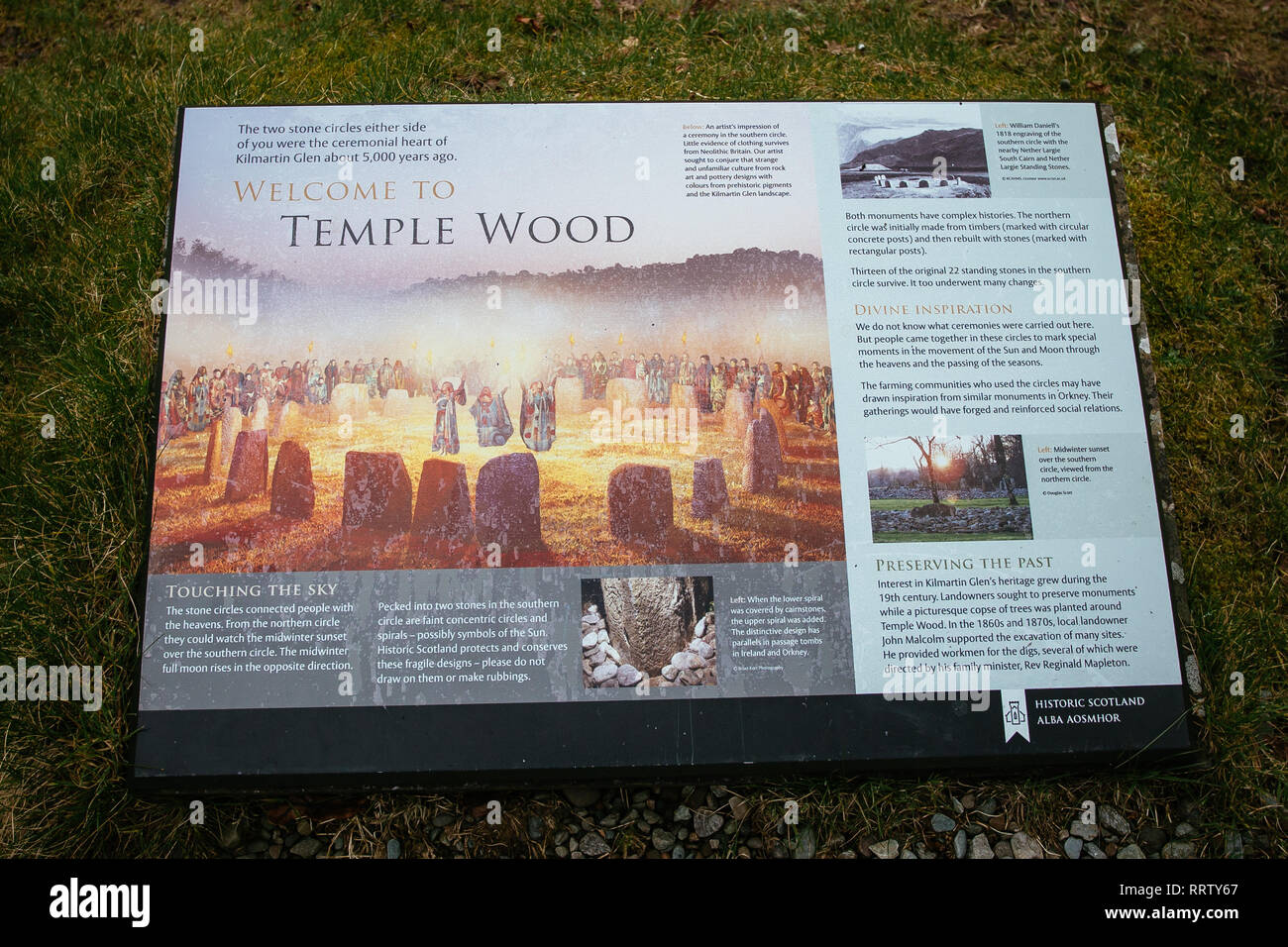 Temple wood standing stones hi-res stock photography and images - Alamy