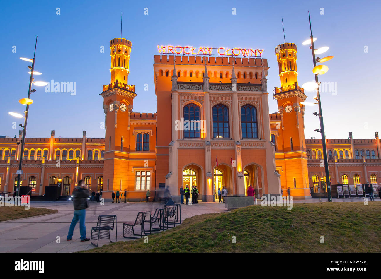 Wroclaw, Poland, Building of the Main Railway Station (Wrocław Głowny ...