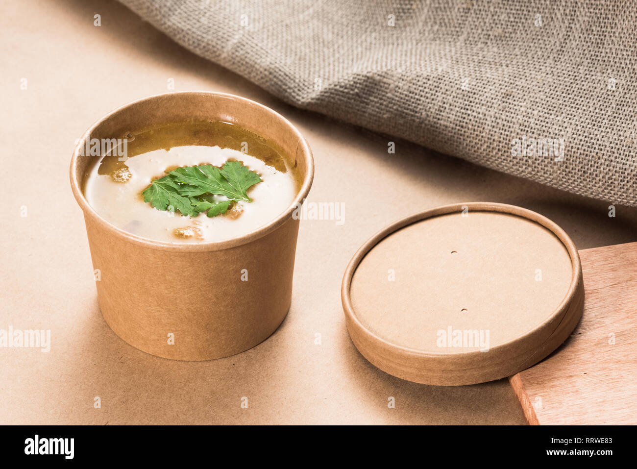 Paper cup soup empty hi-res stock photography and images - Alamy