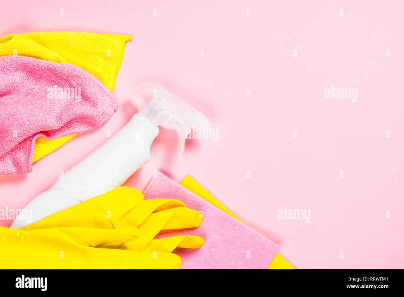 Cleaning spray cloth hi-res stock photography and images - Alamy