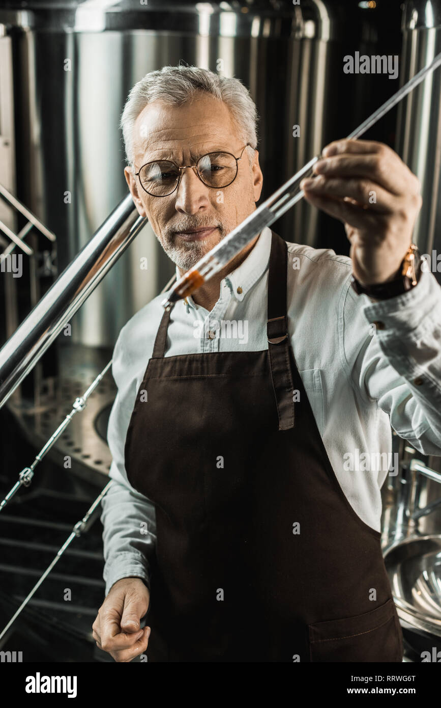 Beer in flask hi-res stock photography and images - Alamy