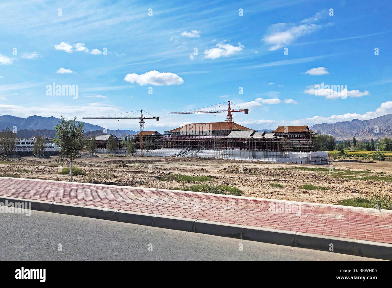 Traditional chinese construction hi-res stock photography and images ...
