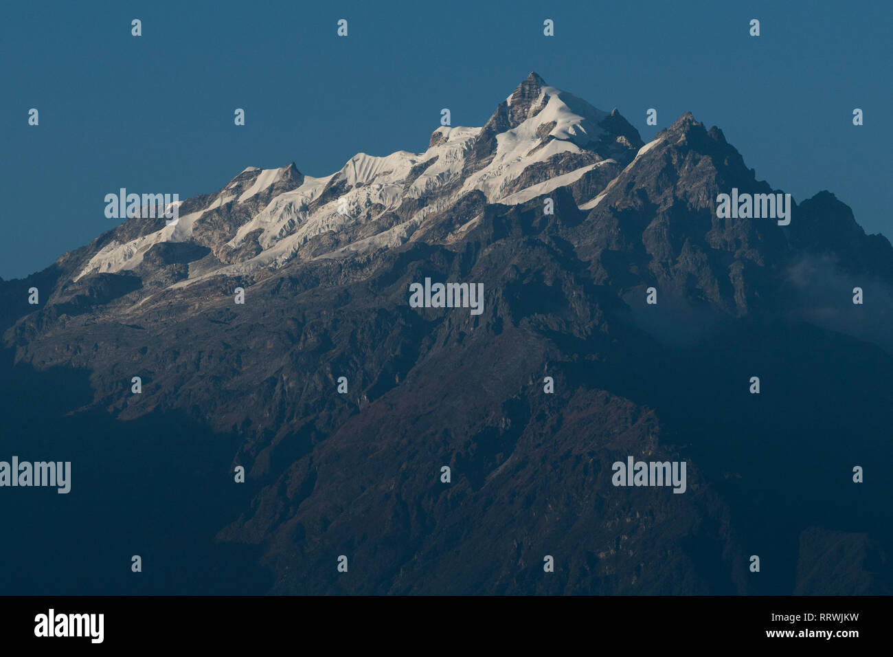 View of Kangchenjunga mountain range, Great Himalaya Range, Sikkim ...