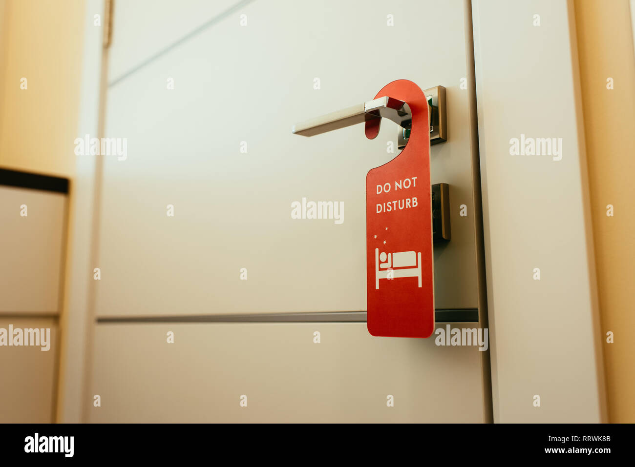Red do Not Disturb Symbol On Door Handle In Hotel Stock Photo Alamy red-do-not-disturb-symbol-on-door-handle-in-hotel-stock-photo-alamy