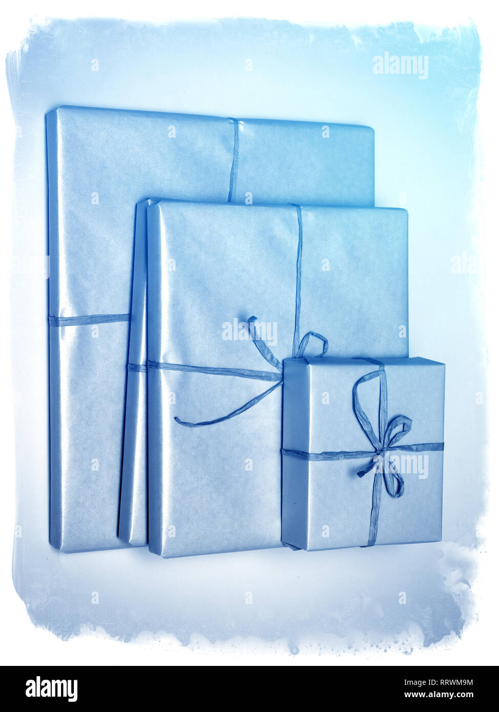 Closed cardboard box from above hi-res stock photography and images - Alamy