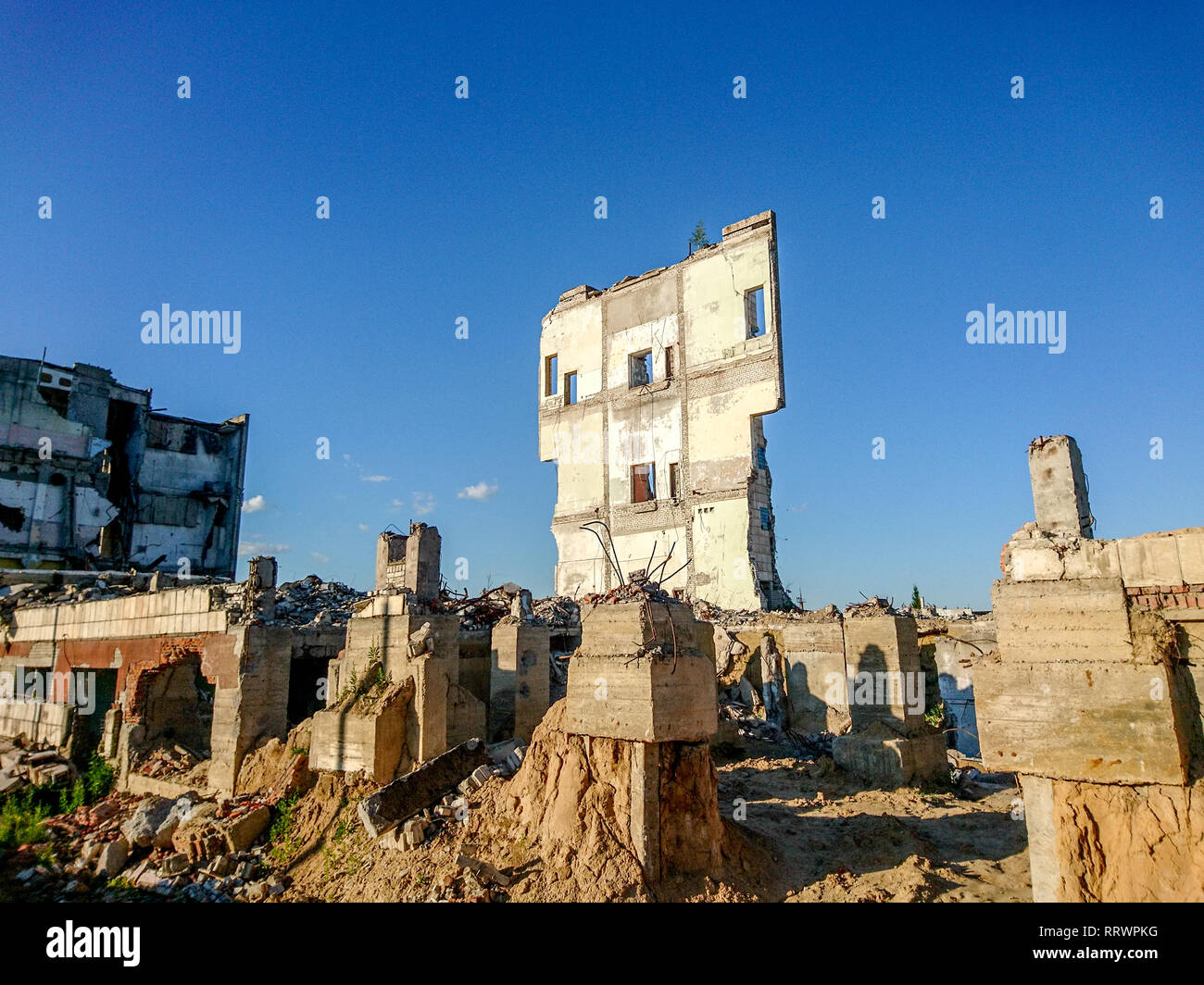 Crushed concrete hi-res stock photography and images - Alamy