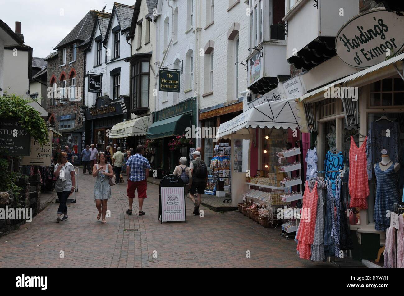Shops lynmouth hi-res stock photography and images - Alamy