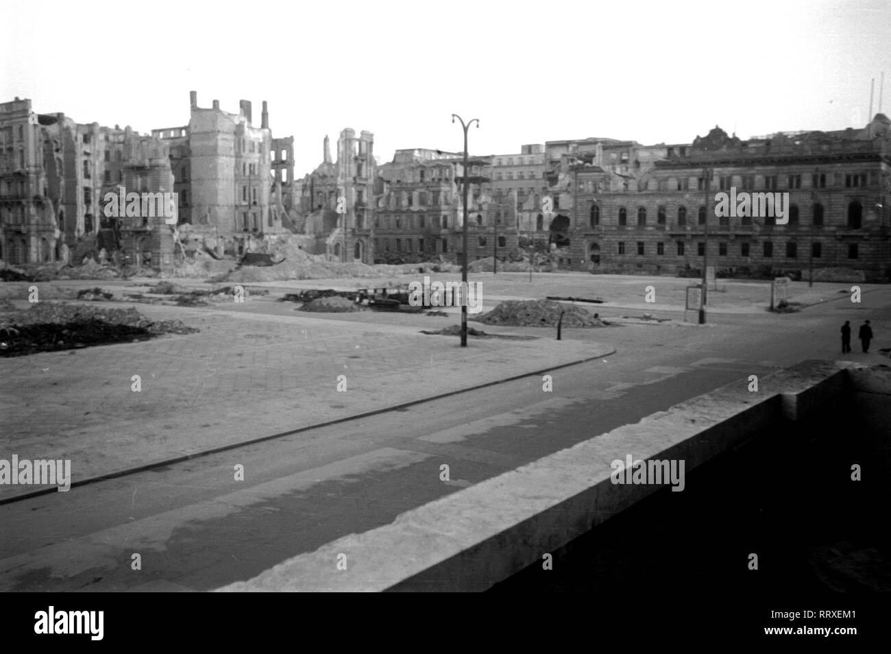 Berlin 1946 hi-res stock photography and images - Alamy