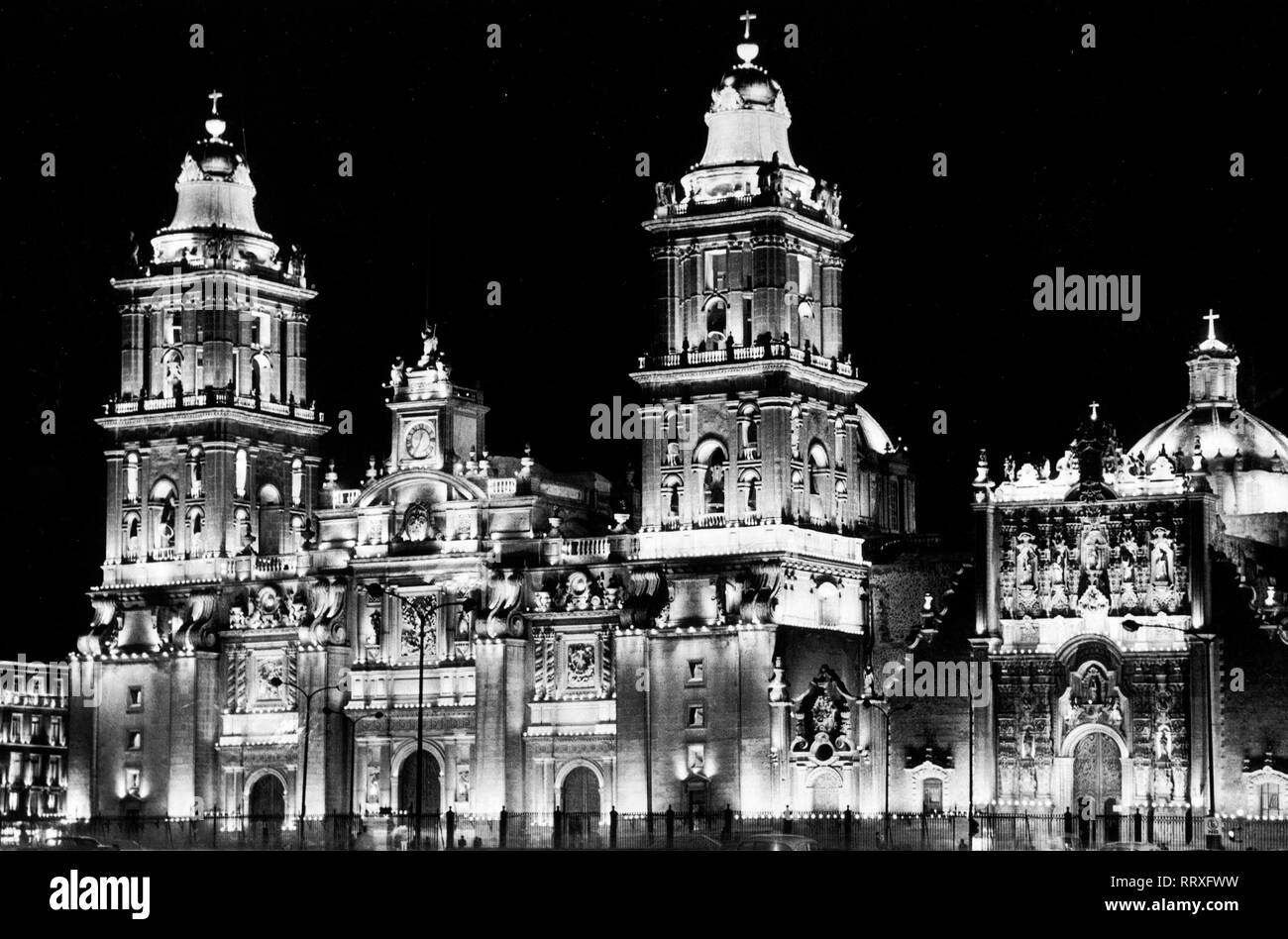 Travel to Mexico - Mexico - Mexico City Metropolitan Cathedral by night ...