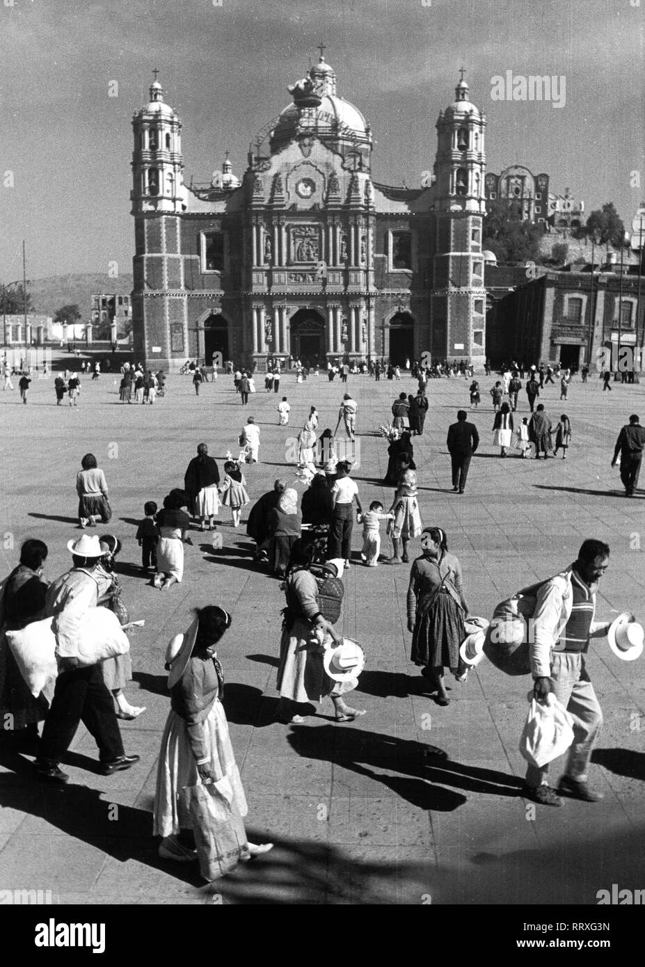 Mexico catholic 1960s hi-res stock photography and images - Alamy
