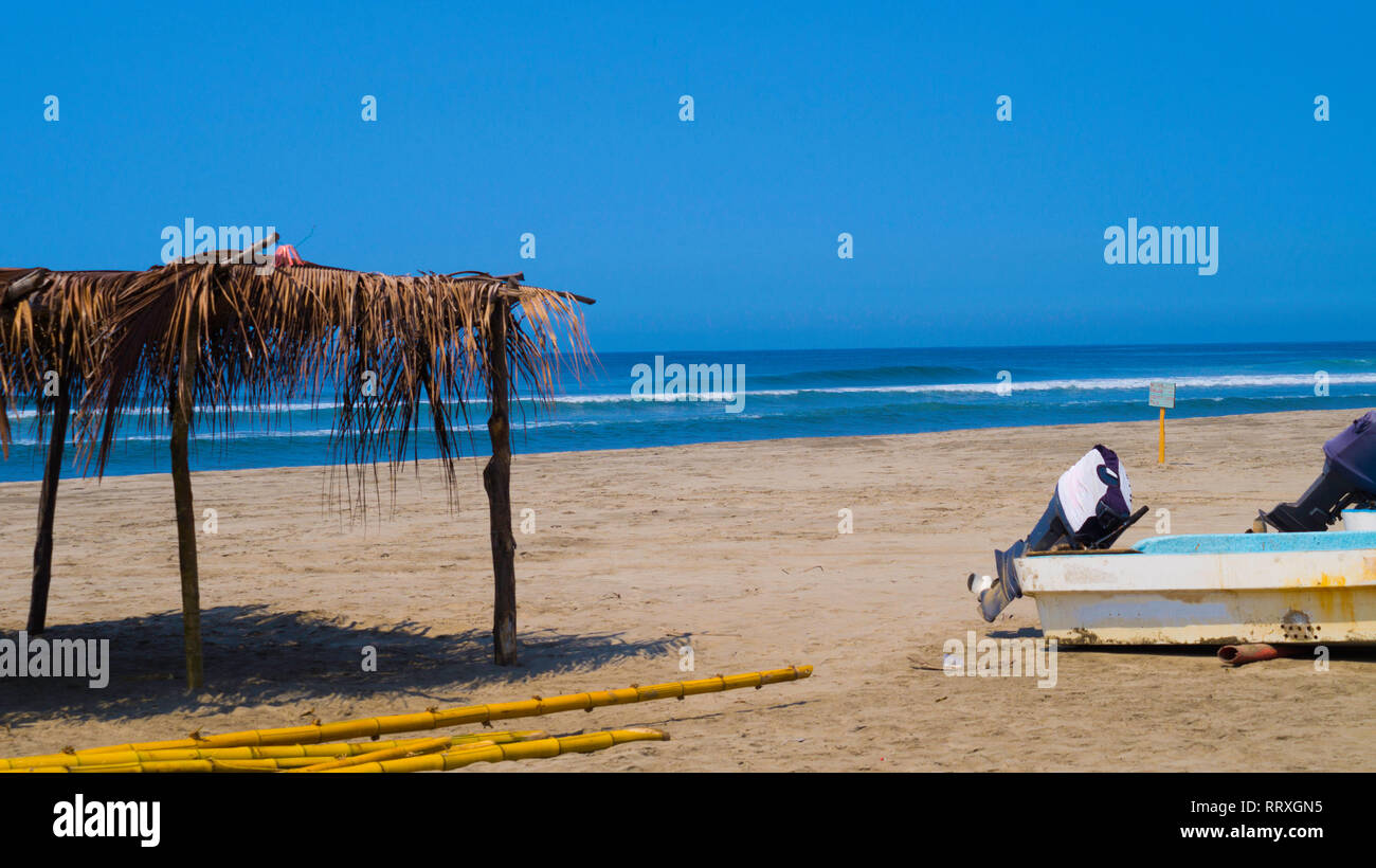 Small waves on beach hi-res stock photography and images - Alamy