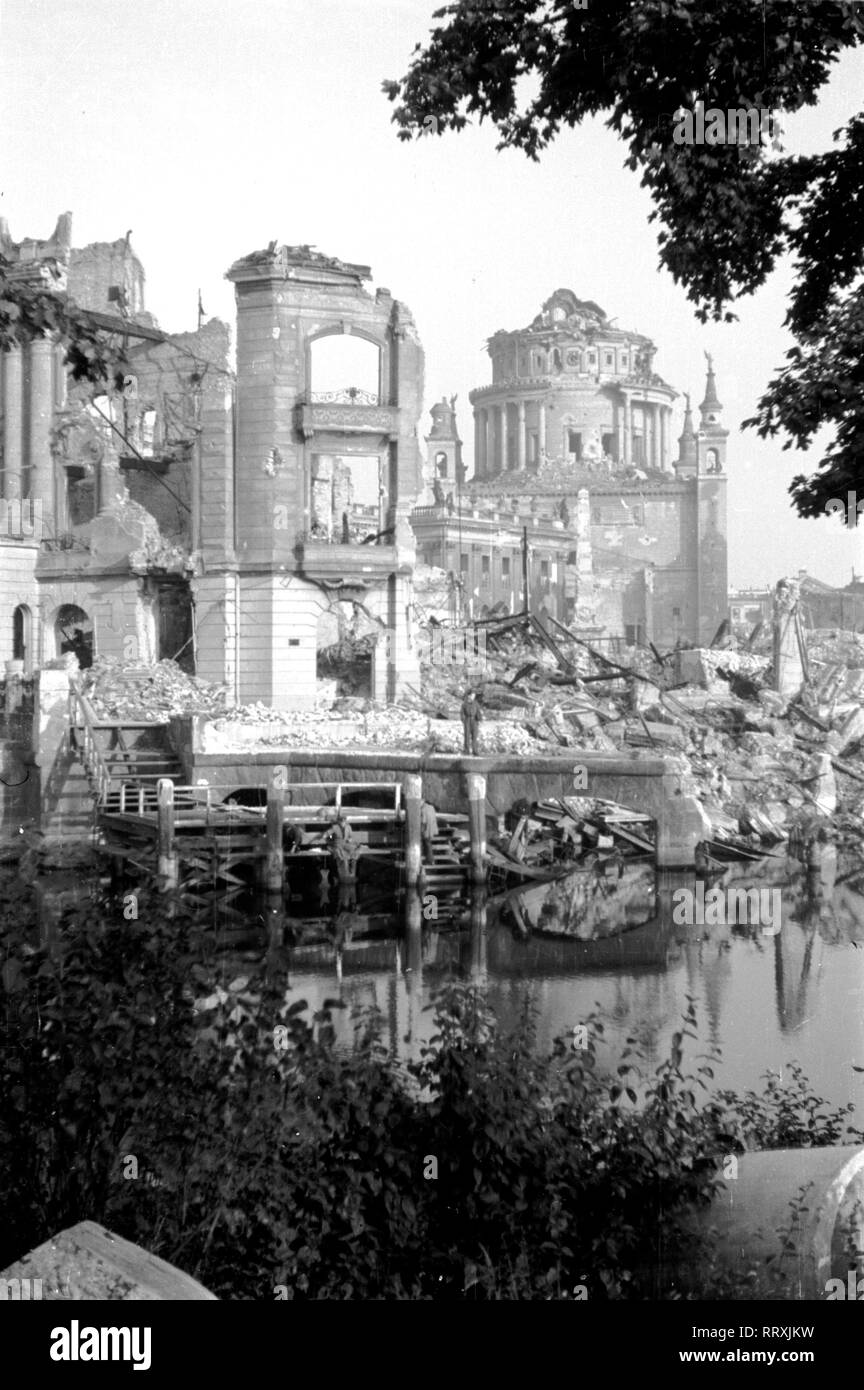 Deutschland 1946 Black and White Stock Photos & Images - Alamy