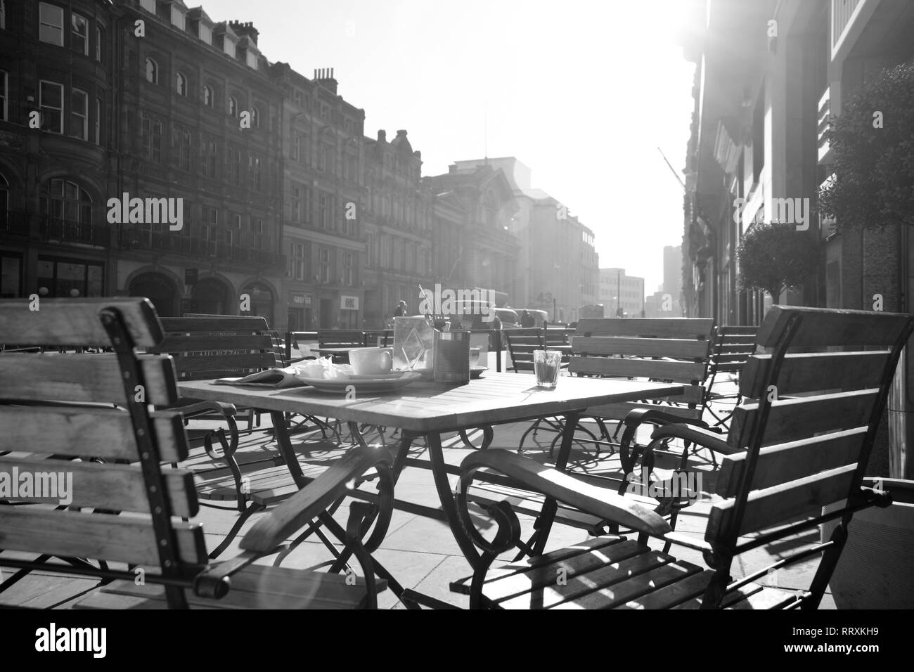 Sunny day in Liverpool Stock Photo - Alamy