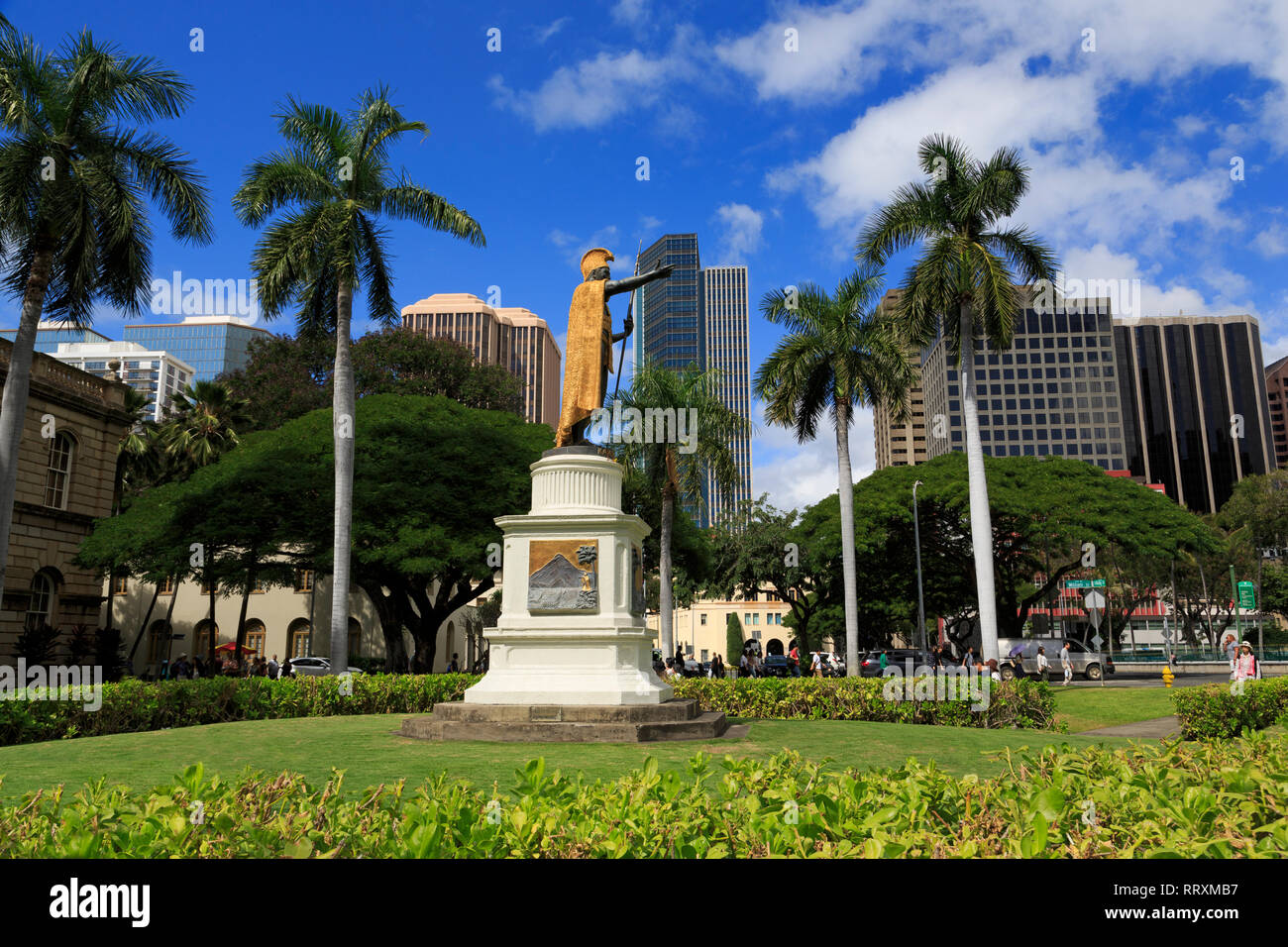 King Kamehameha Statue outside Alliolani Hale, Honolulu, Oahu Island ...