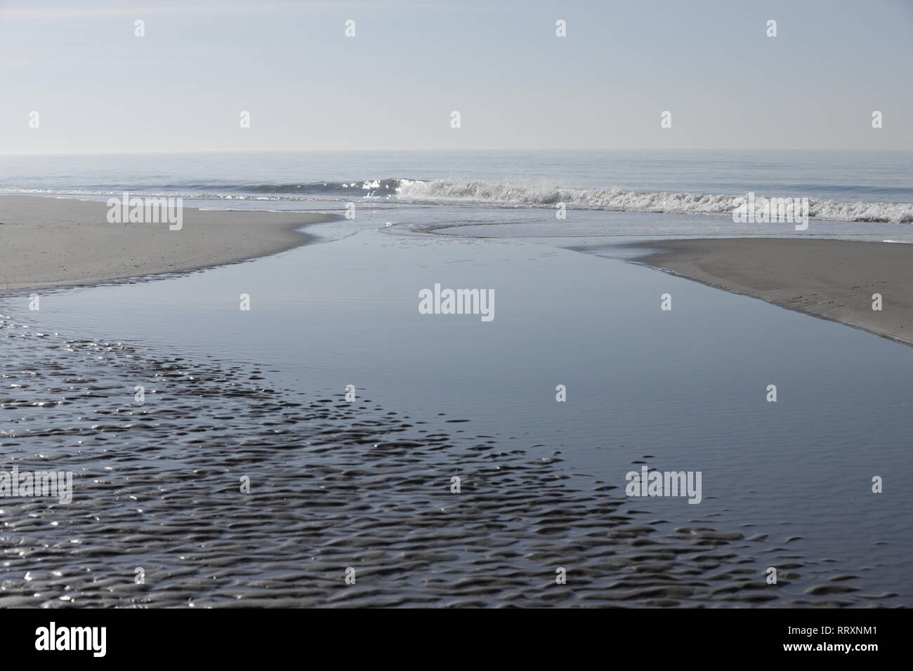 low tide at the beach Stock Photo - Alamy