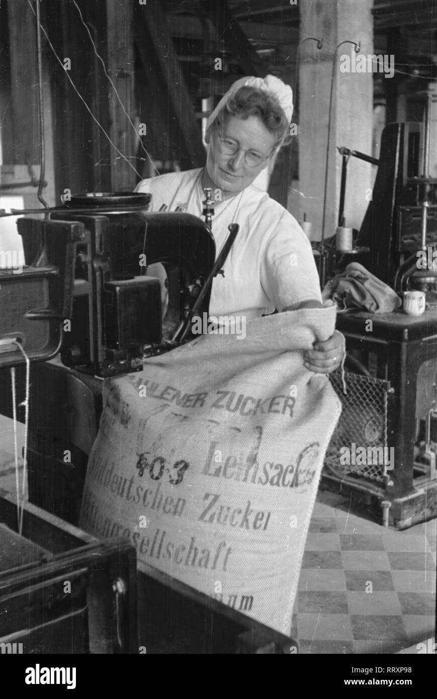 Arbeit a Black and White Stock Photos & Images - Alamy