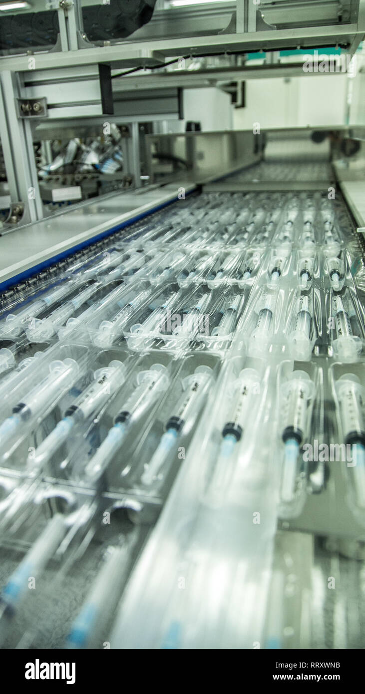 Surgical Needles Stock Photos & Surgical Needles Stock Images - Alamy
