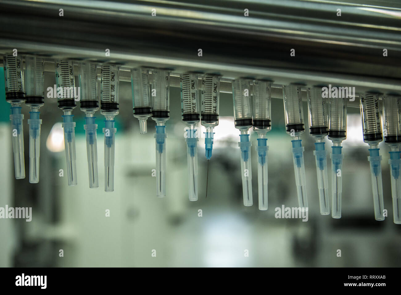 Drawing test tube laboratory hi-res stock photography and images - Alamy