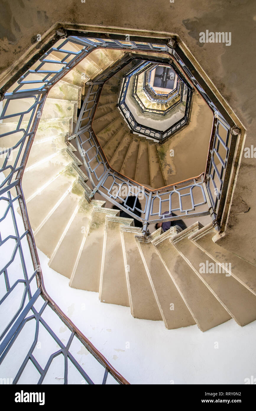 Golden ratio architecture hi-res stock photography and images - Alamy