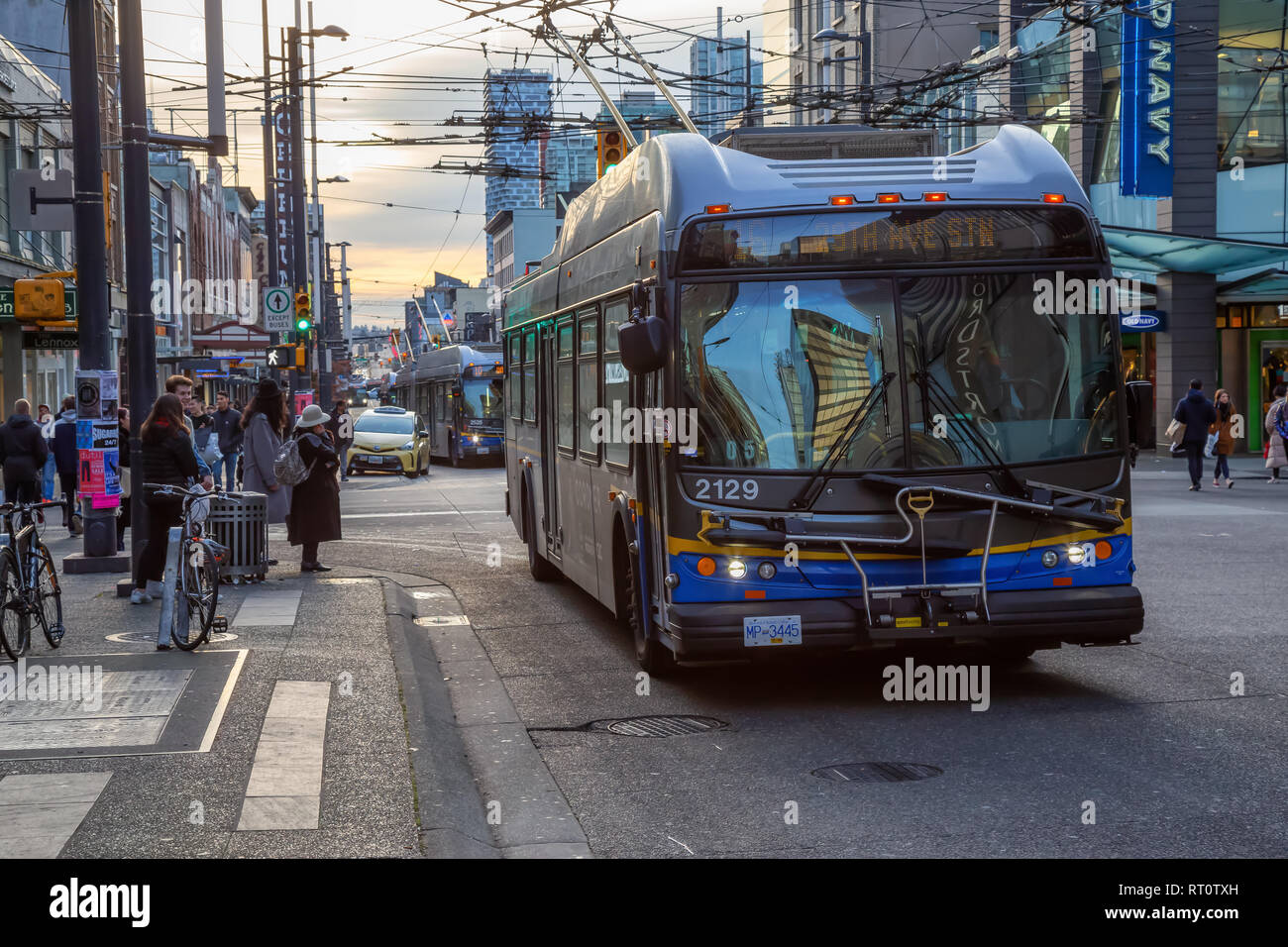 Vancouver public transportation bus hi-res stock photography and images ...